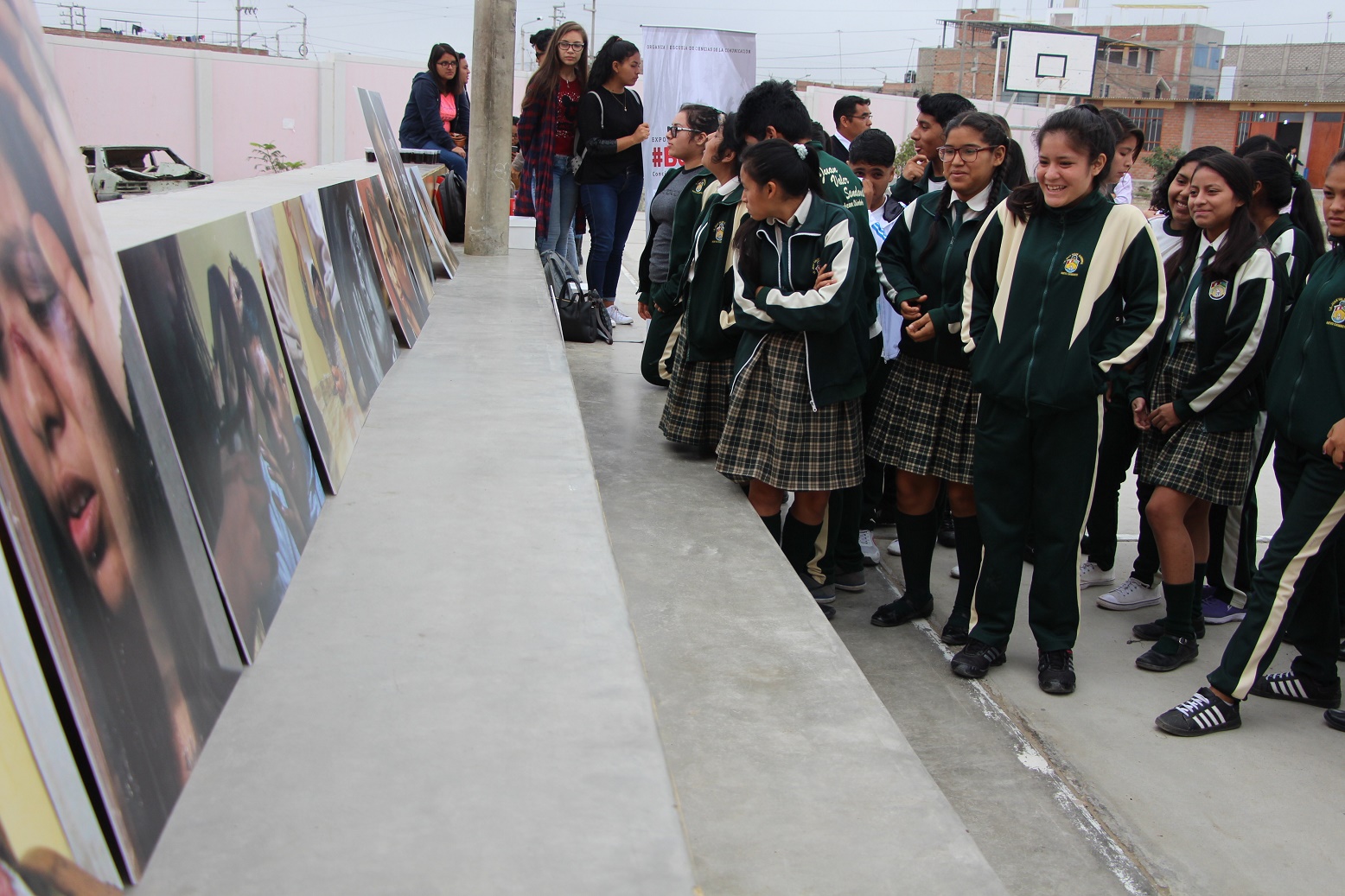 Alumnos de Comunicación de la UCV realizan exposición fotográfica sobre ... Alumnos de Comunicación de la UCV realizan exposición fotográfica sobre ...