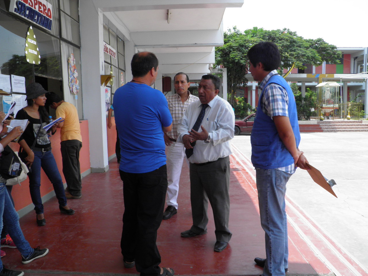 Inspeccionan colegio Inspeccionan colegio