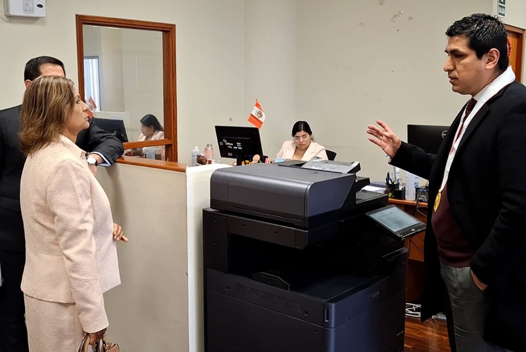 Dictan impedimento de salida para fiscal Peralta y Javier Mui Lei por ...