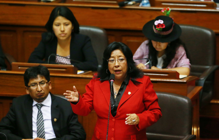 Congresista María Elena Foronda felicita designación de Rolando Luque ...