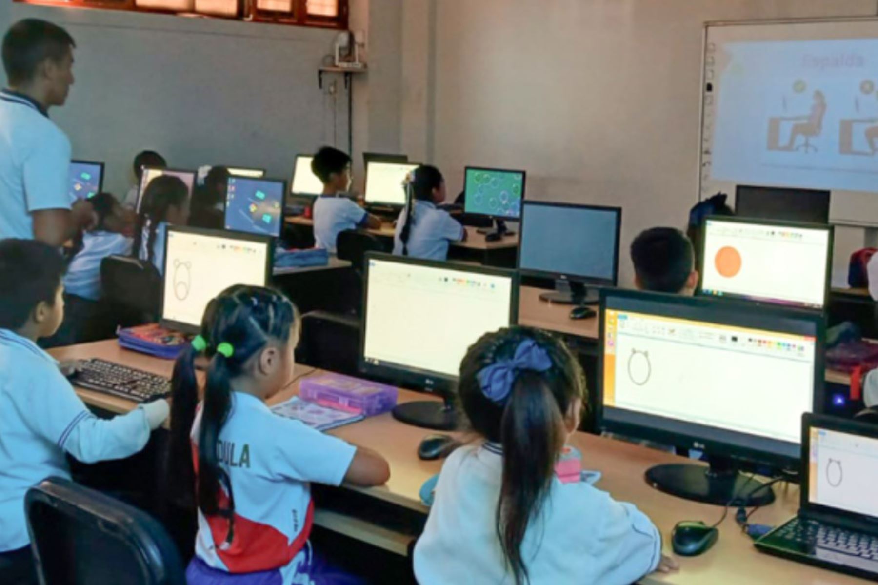 PCM lidera estrategia para acercar la tecnología a niñas y adolescentes ...